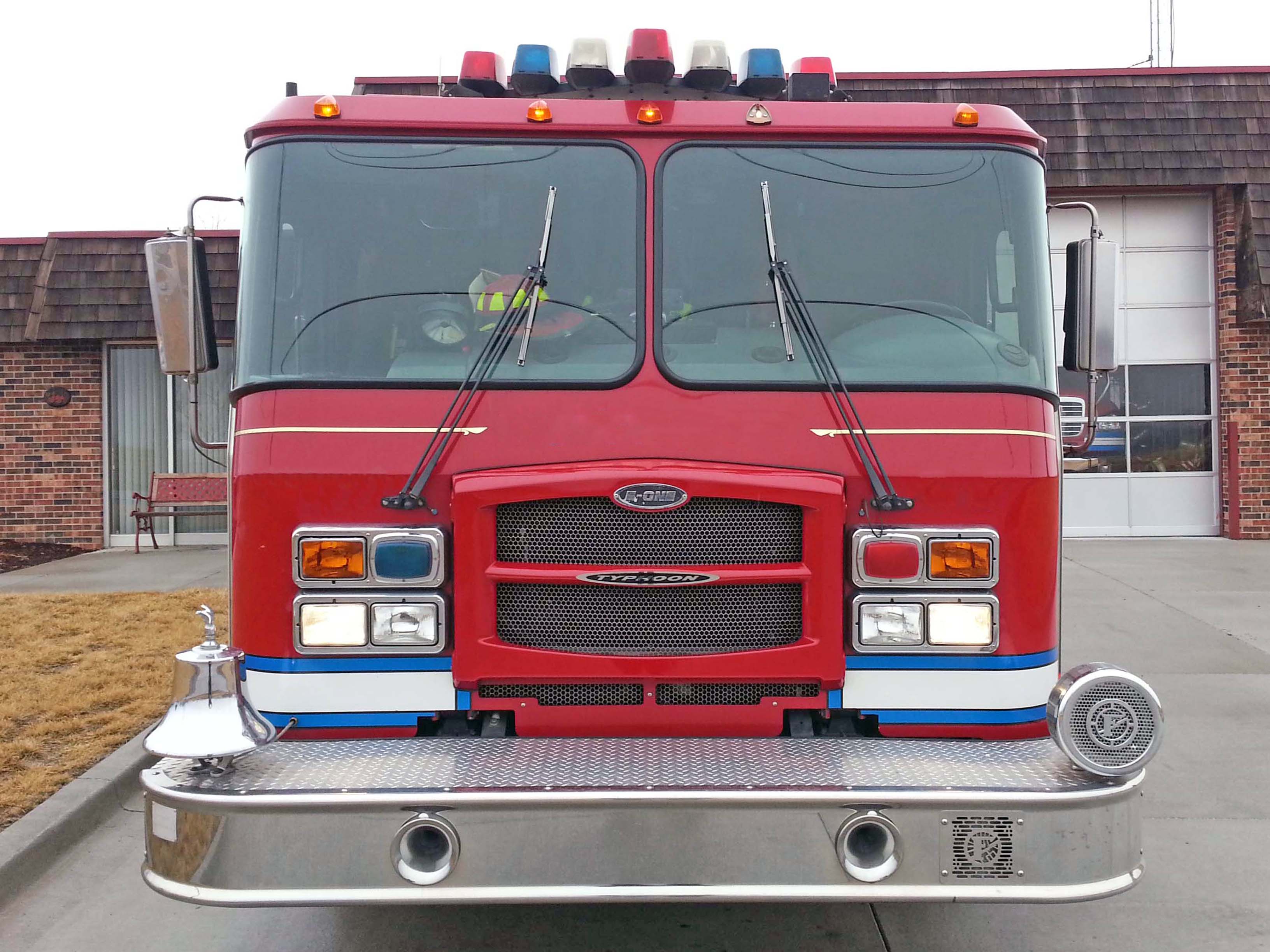 2004 E-One Typhoon Custom Pumper | Used Truck Details