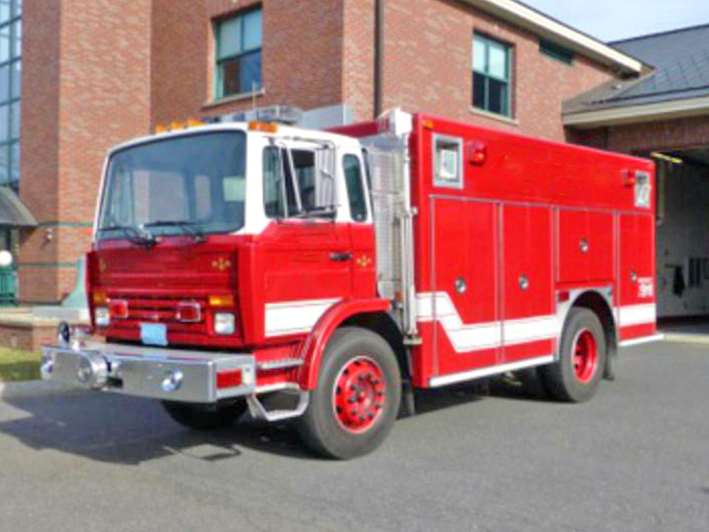 2010/1994 E-One Mack Rescue | Used Truck Details