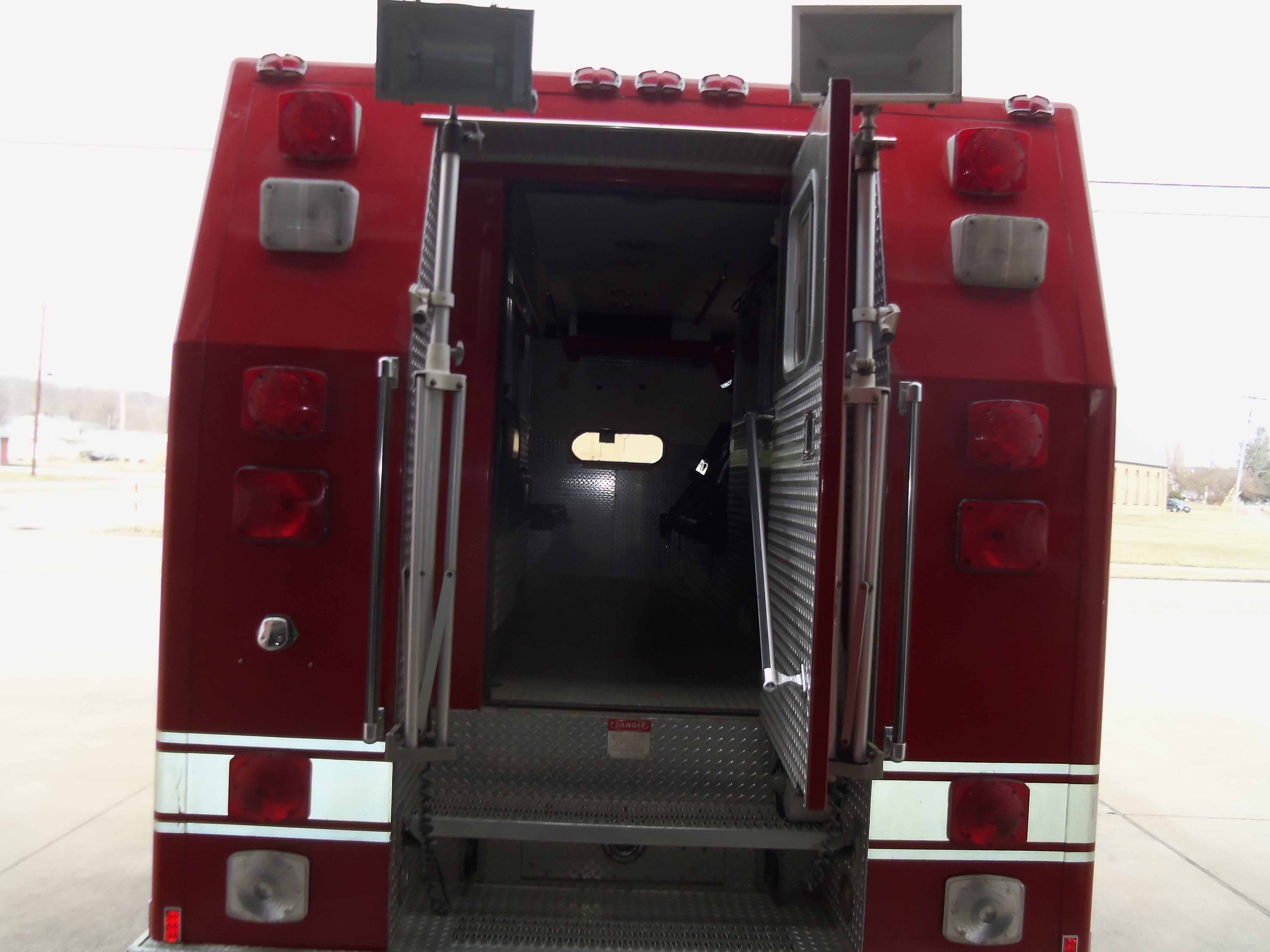 1994 Marion Ford F-800 Walk-In Rescue | Used Truck Details