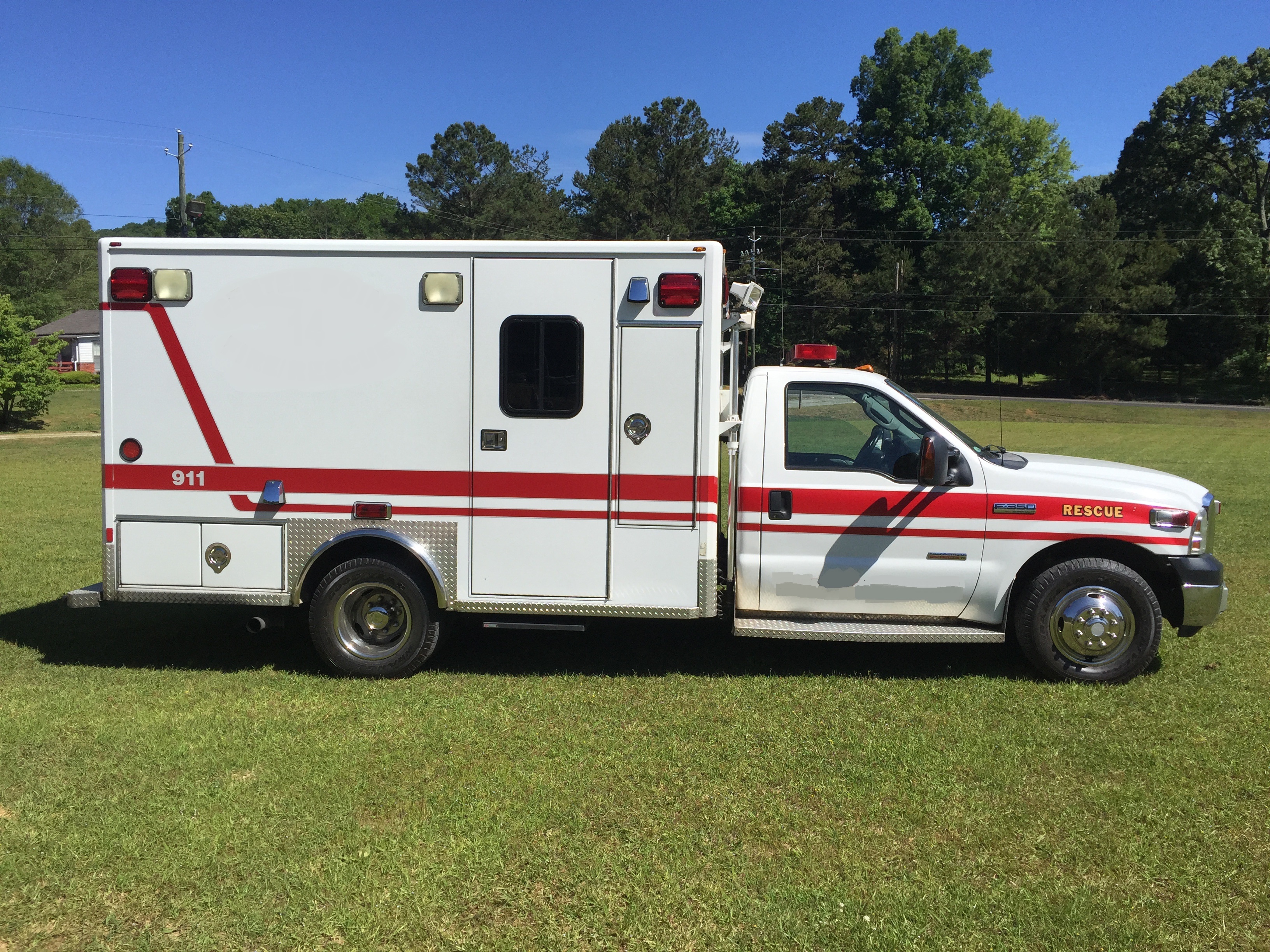 2006 E-One Ford F-350 Rescue Ambulance | Used Truck Details