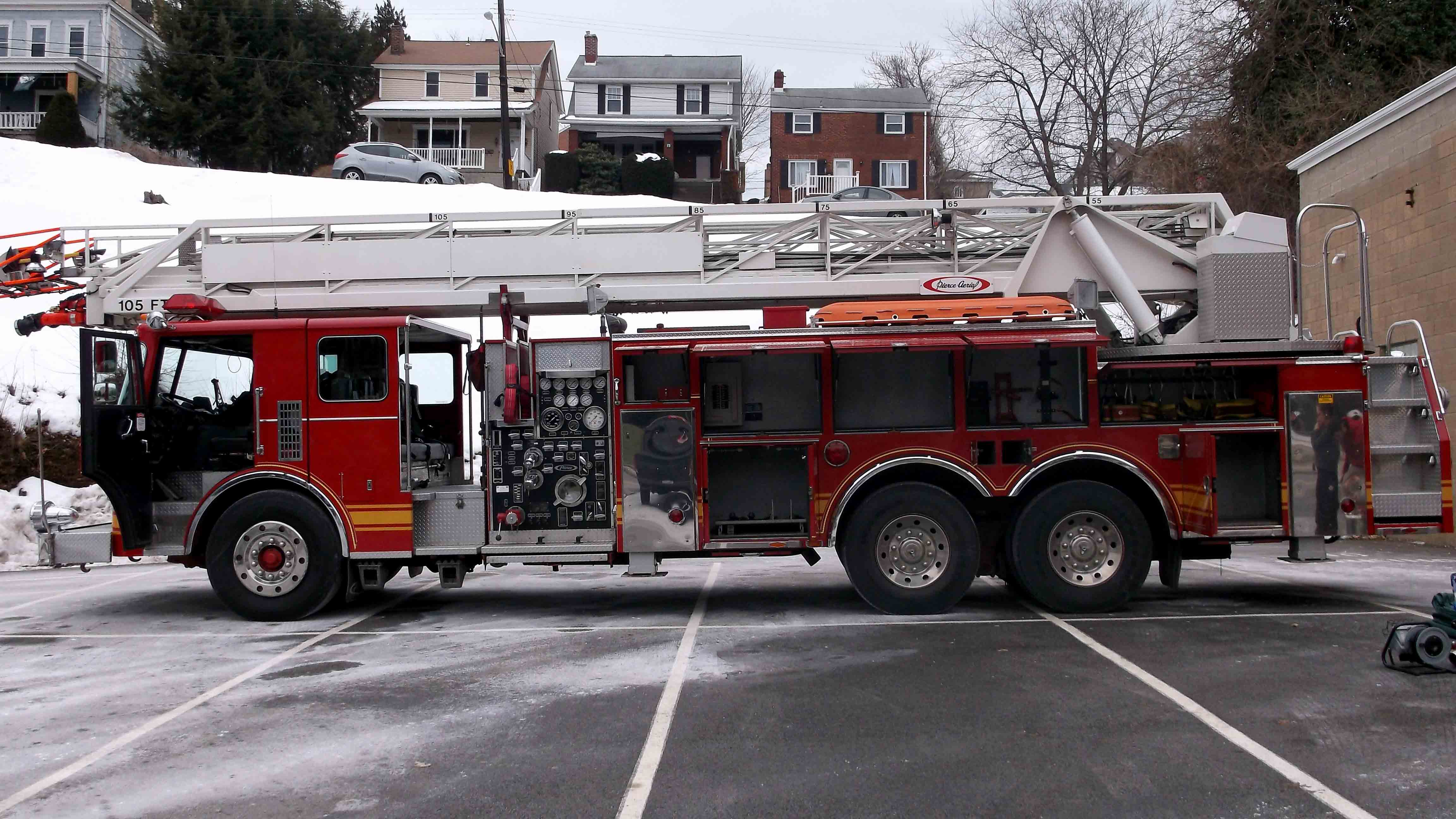 1989 Pierce Lance 105' Quint | Used Truck Details