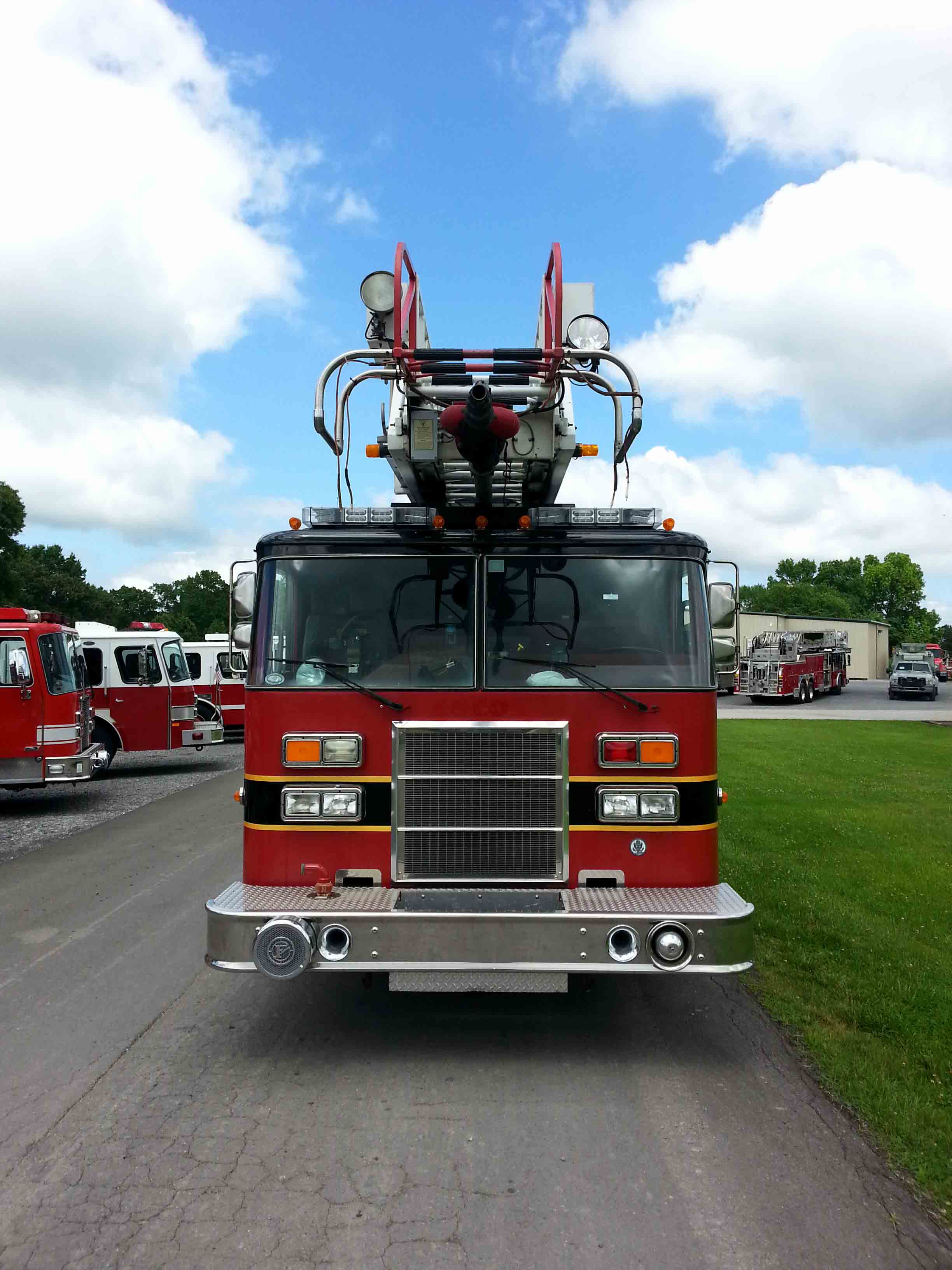 1995 Pierce Enforcer 75' Aerial | Used Truck Details