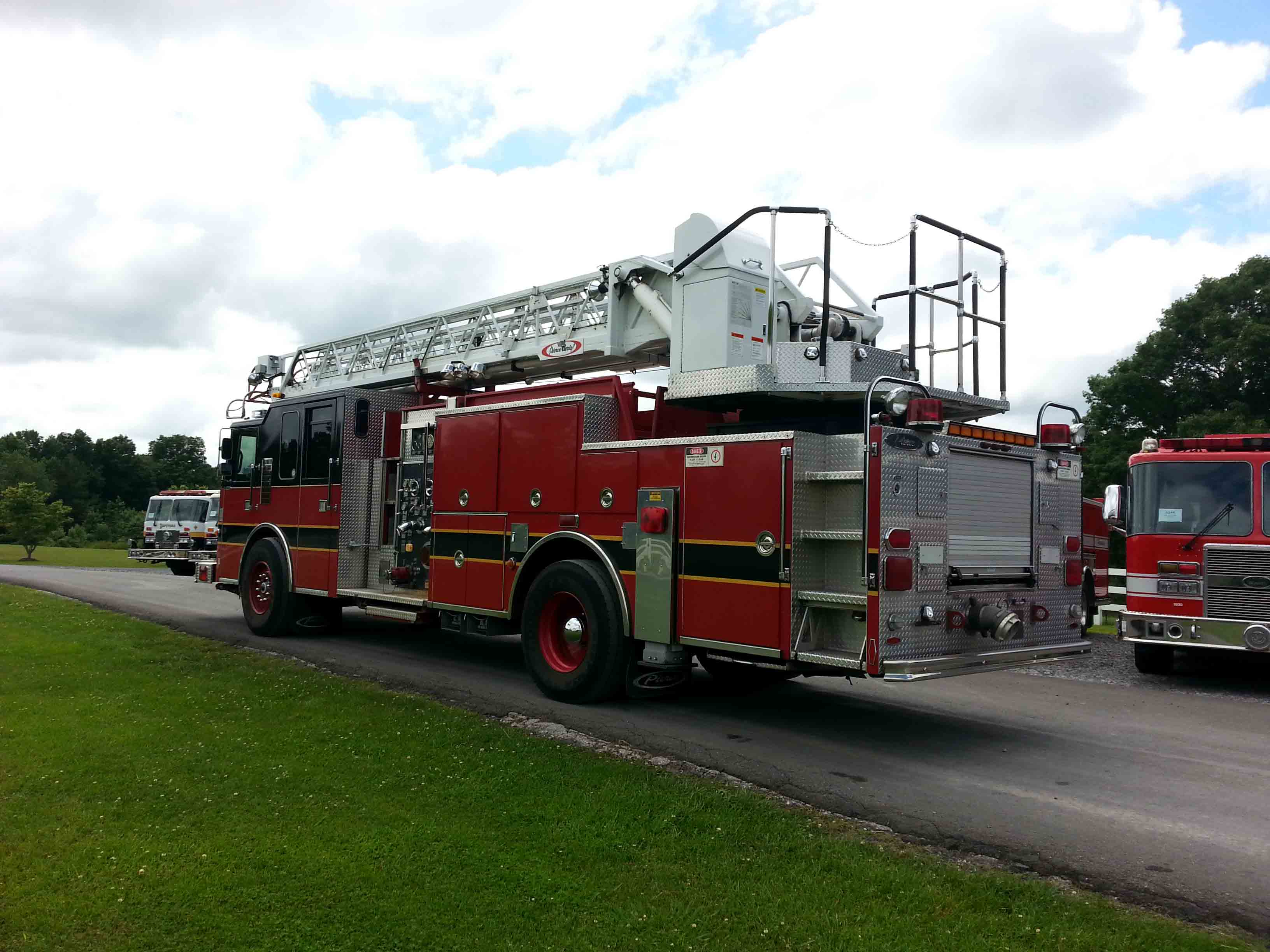 1995 Pierce Enforcer 75' Aerial | Used Truck Details