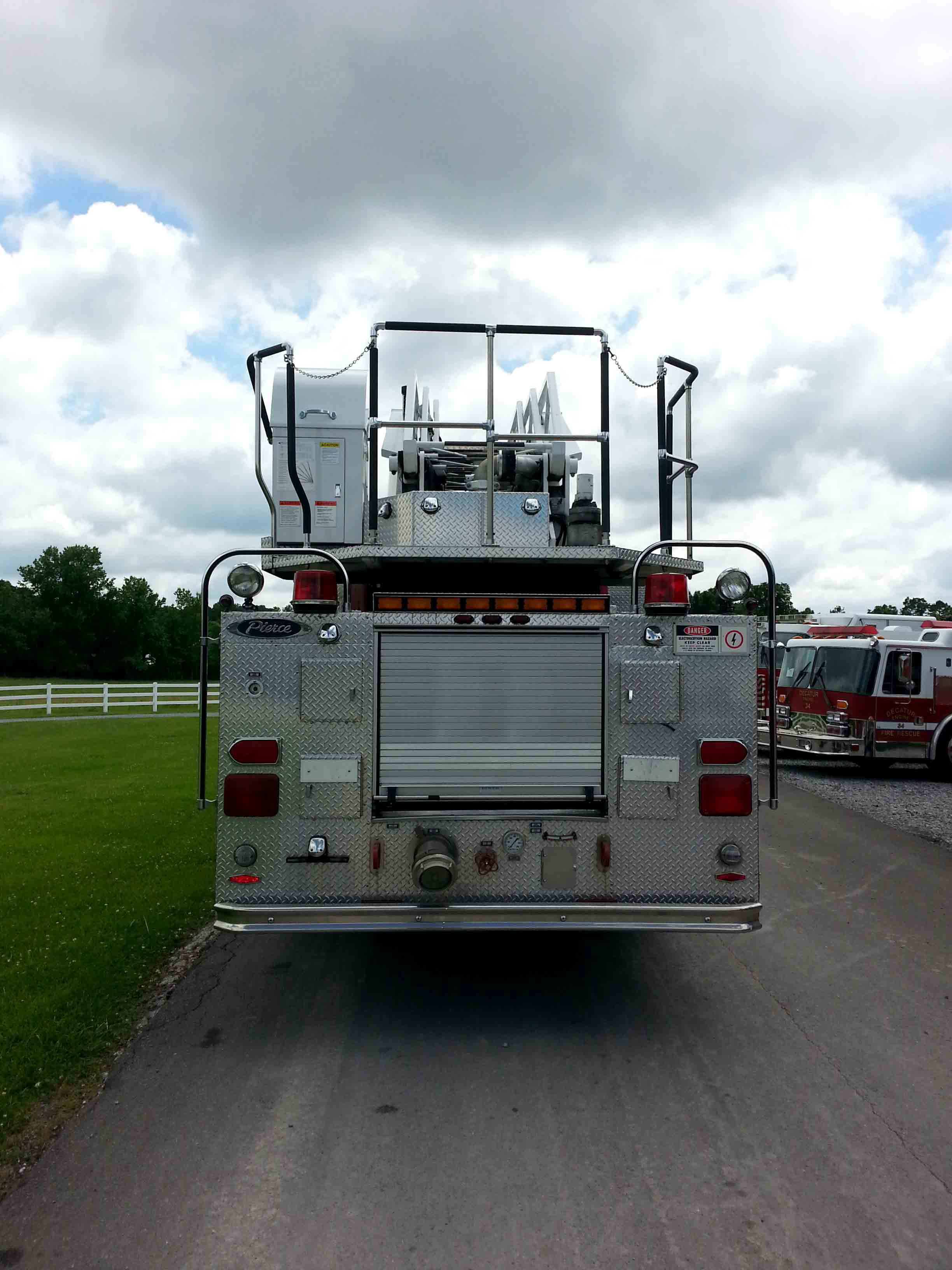 1995 Pierce Enforcer 75' Aerial | Used Truck Details