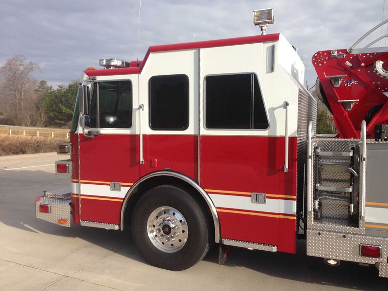 2010 Sutphen SP70 70' Mid Mount Platform | Used Truck Details