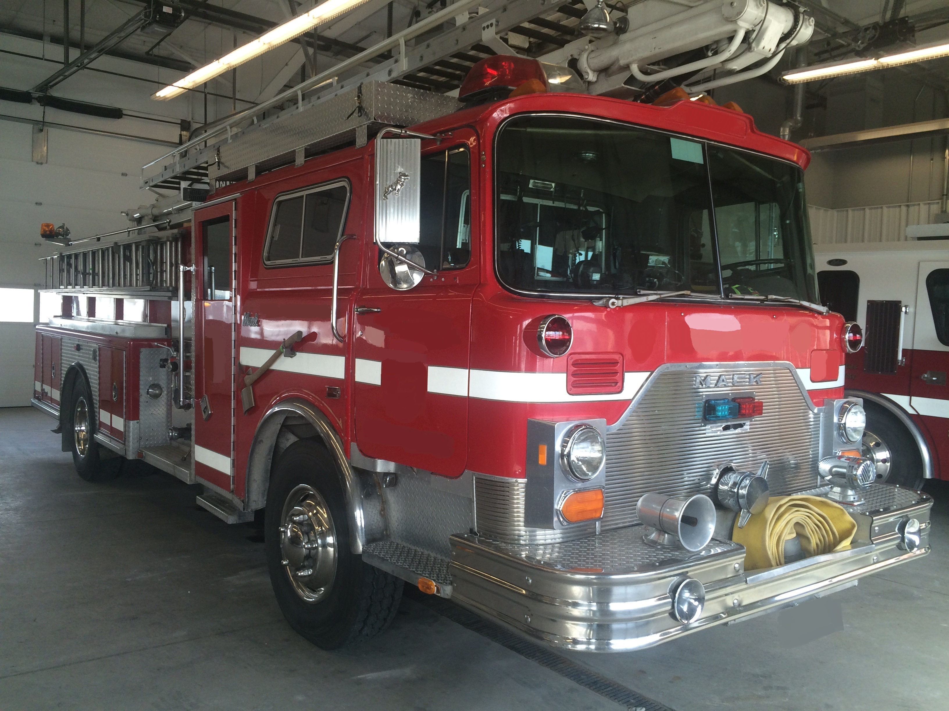 1988 Mack 50' Snorkel | Used Truck Details