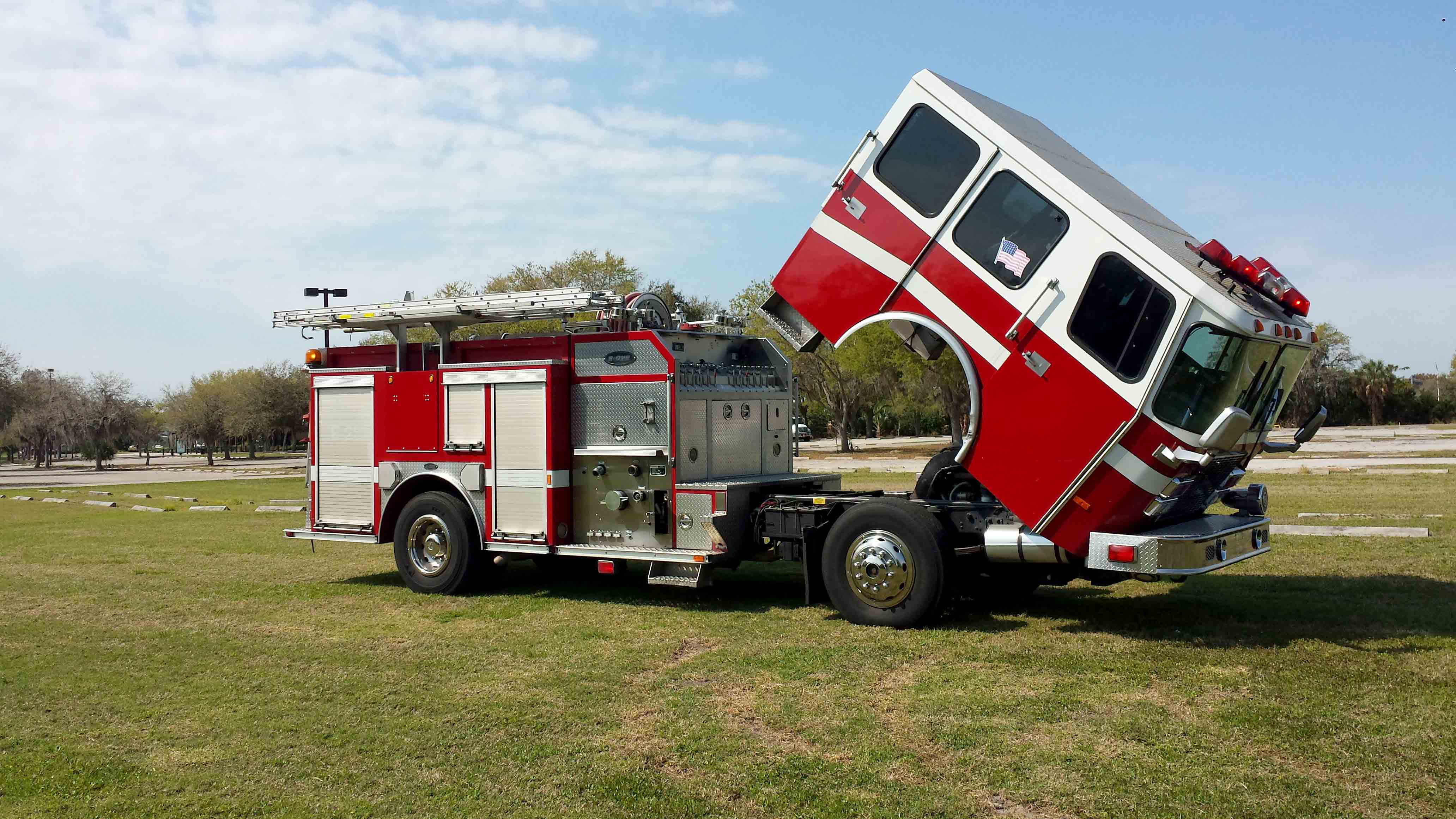 2000 E-One Rescue Top-Mount Rescue Pumper | Used Truck Details
