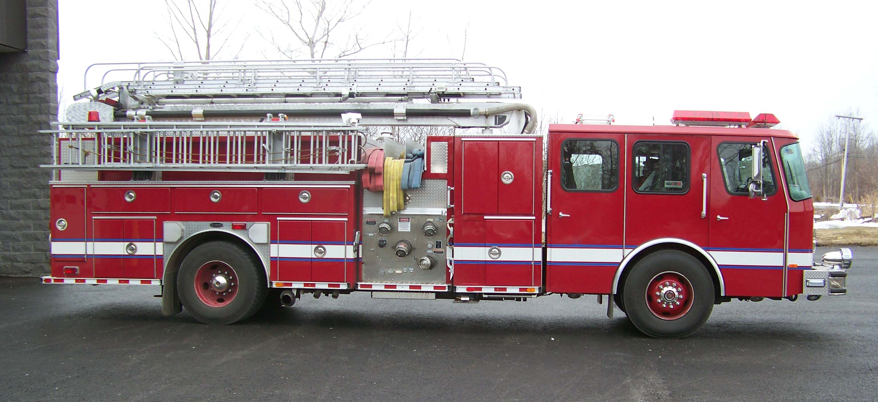 1998 E-One Cyclone 50' Telesquirt | Used Truck Details