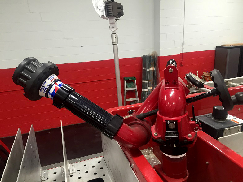 2006 Pierce Contender Ford F-550 4x4 Mini Pumper | Used Truck Details