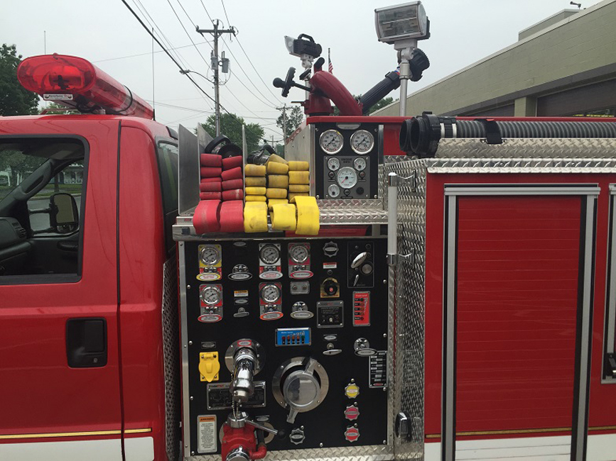 2006 Pierce Contender Ford F-550 4x4 Mini Pumper | Used Truck Details