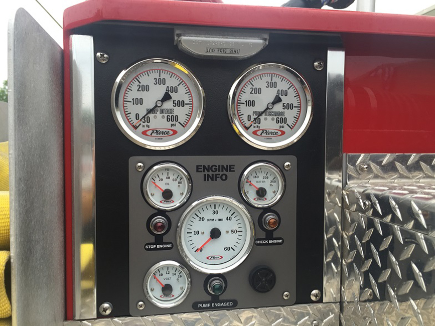 2006 Pierce Contender Ford F-550 4x4 Mini Pumper | Used Truck Details