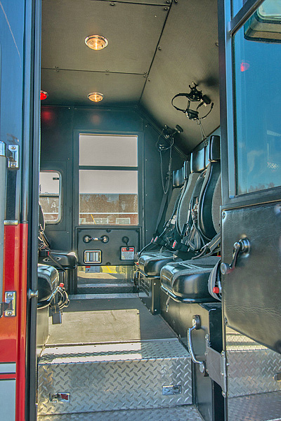 2001 Pierce Lance Custom Walk-In Heavy Rescue | Used Truck Details