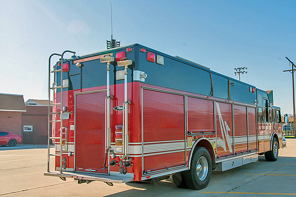 2001 Pierce Lance Custom Walk-In Heavy Rescue | Used Truck Details