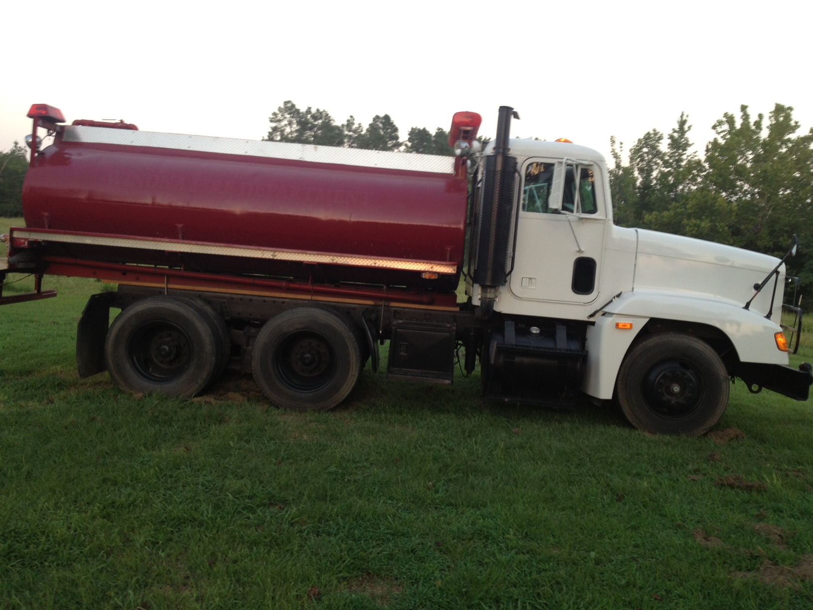 1992 Freightliner Tanker | Used Truck Details