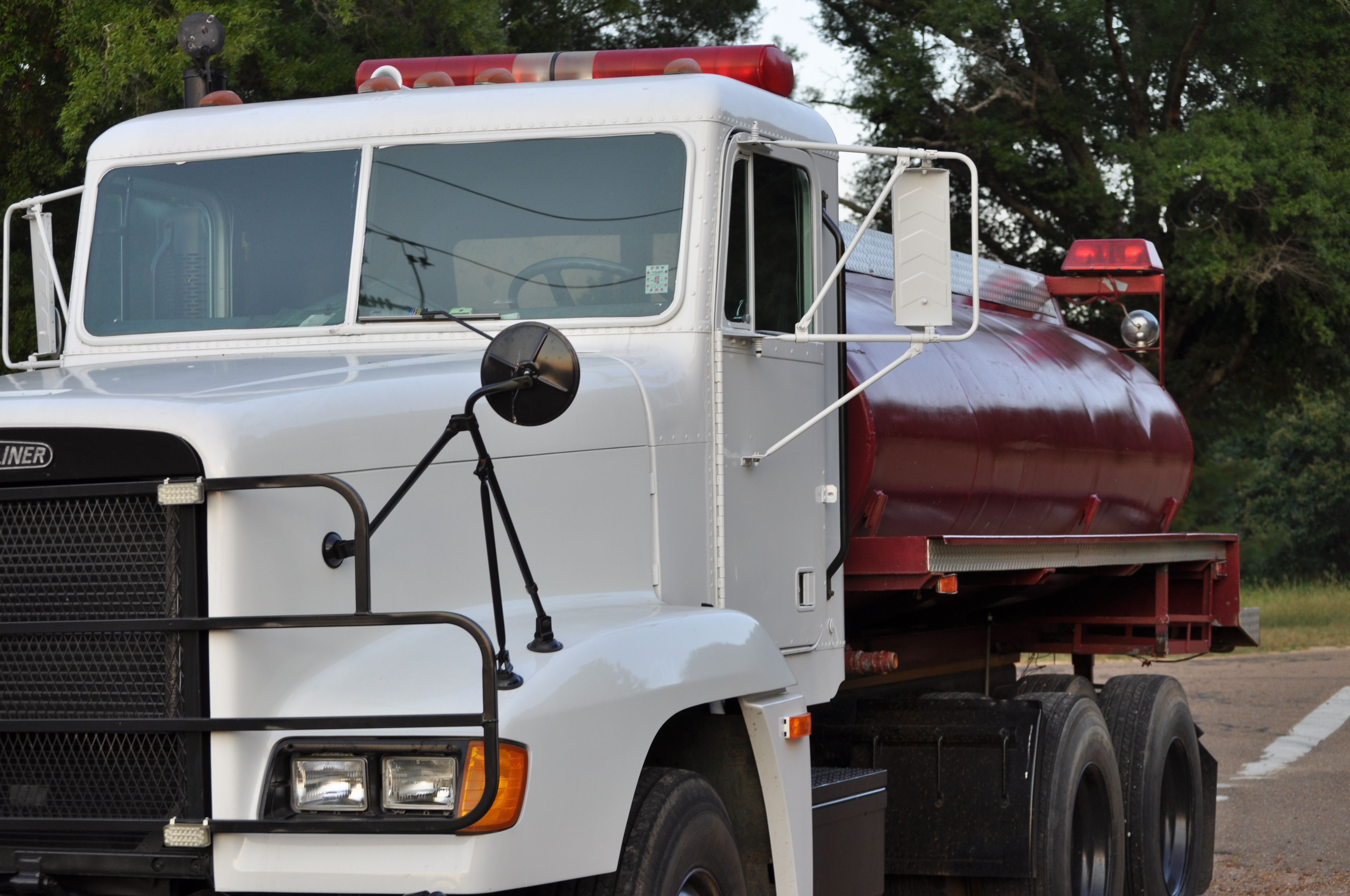 1992 Freightliner Tanker | Used Truck Details