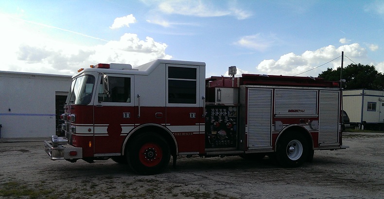 2000 Pierce Contender Rescue Pumper | Used Truck Details