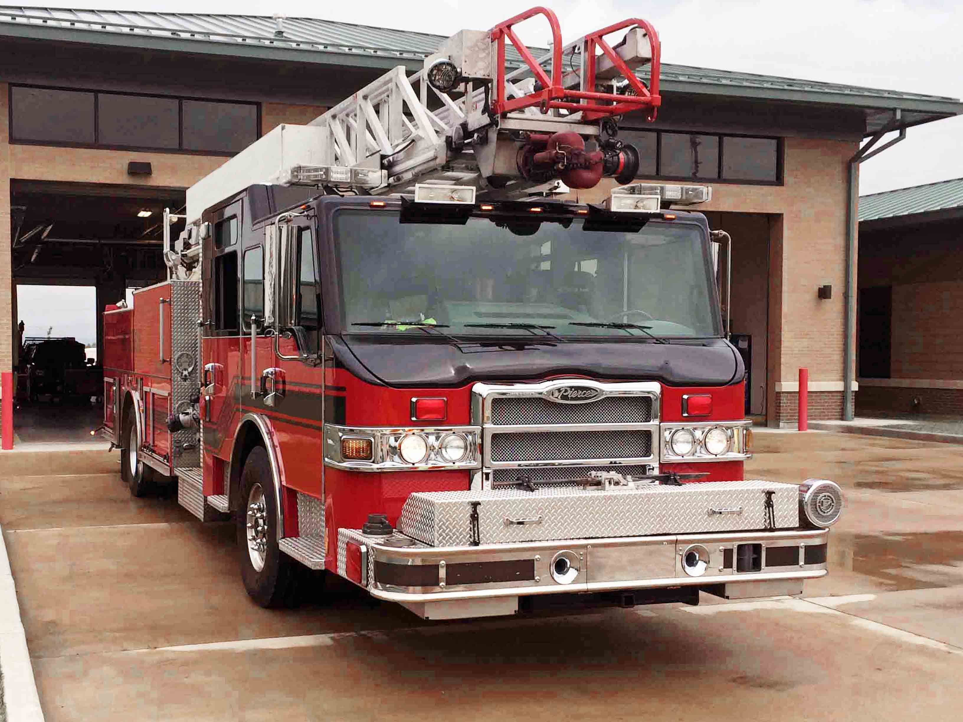 2008 Pierce Velocity 75' Aerial | Used Truck Details