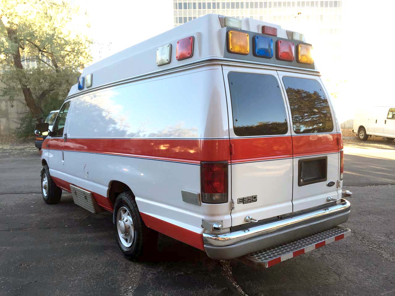 2002 Leader Ford E-350 Type II Ambulance | Used Truck Details