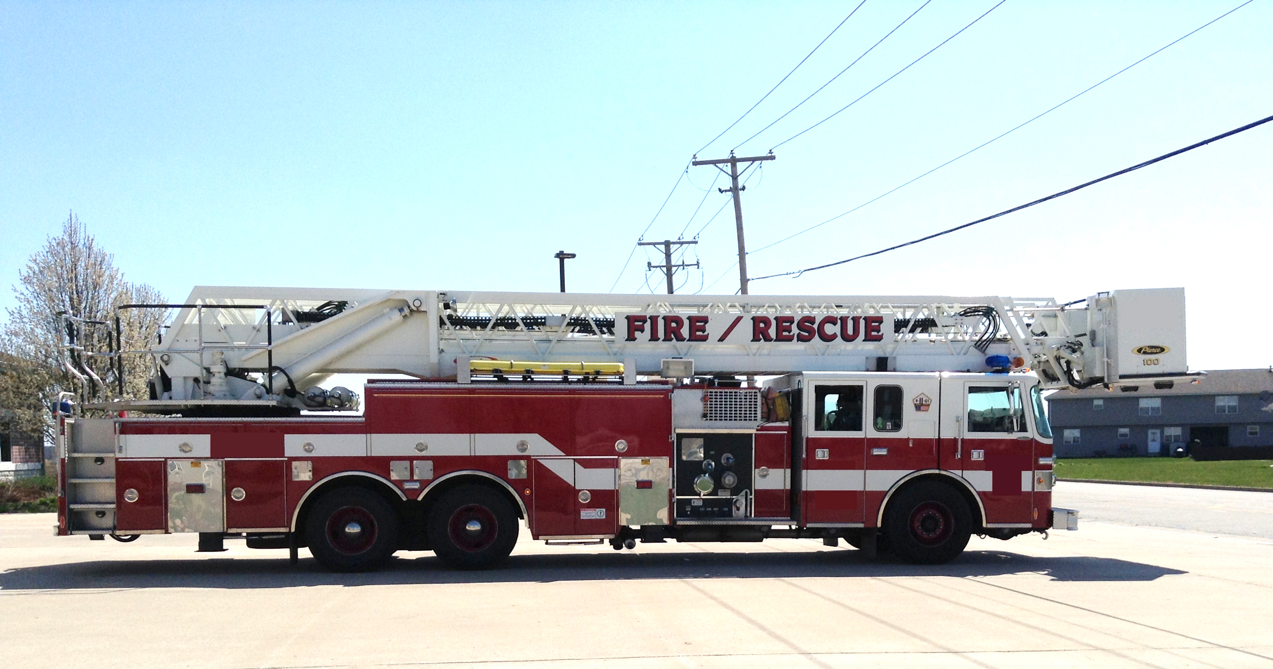 1997 Pierce Lance 100' Platform | Used Truck Details