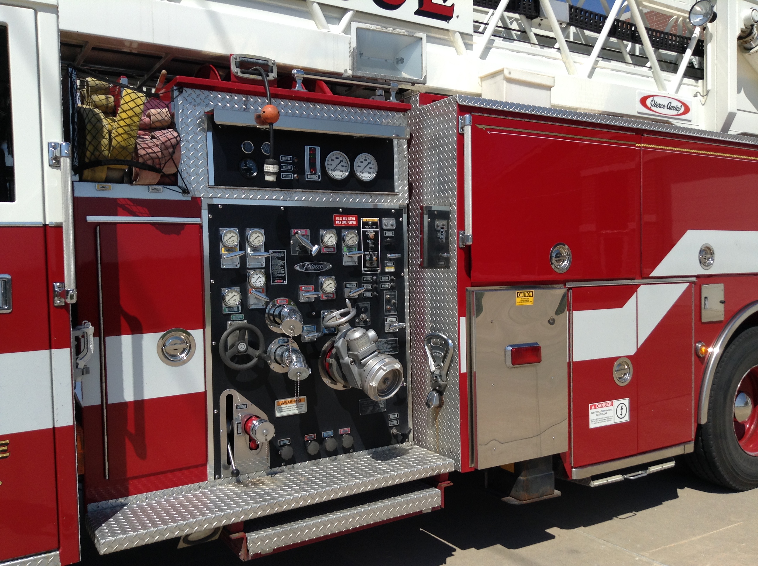 1997 Pierce Lance 100' Platform | Used Truck Details