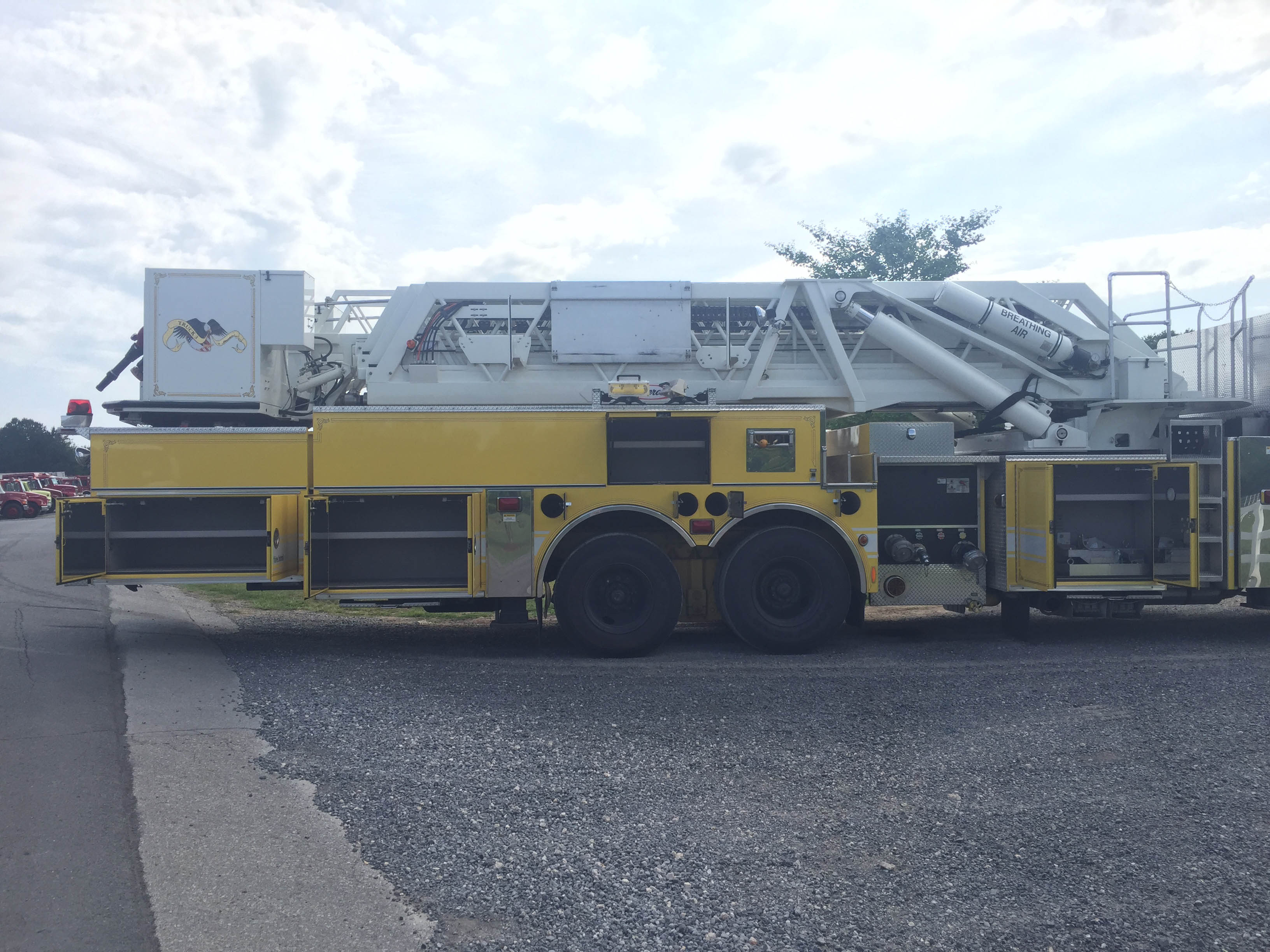 2005 Pierce Dash 95' Mid-Mount Tower | Used Truck Details