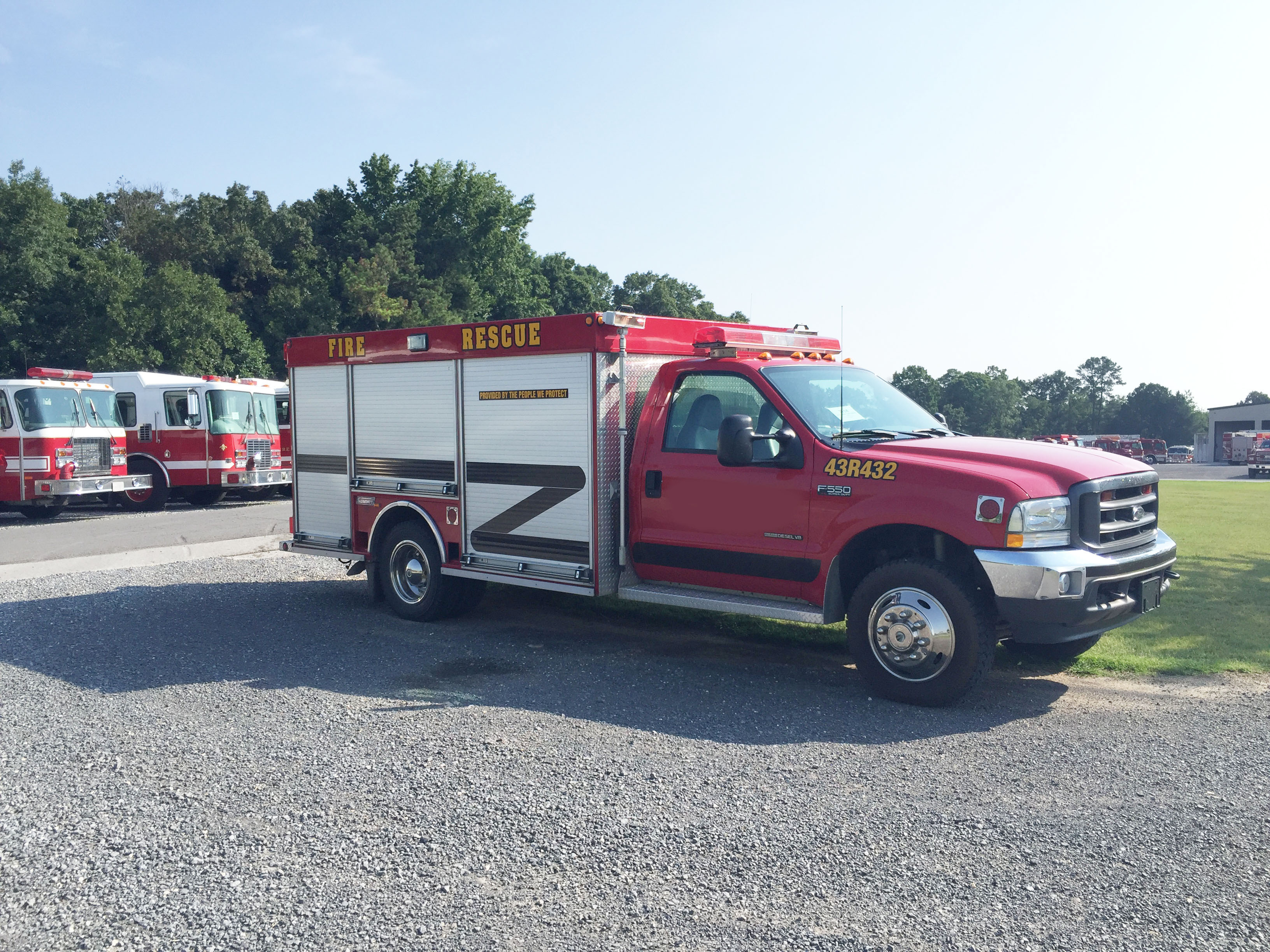 2002 Summit Ford F-550 4x4 Light Rescue | Used Truck Details