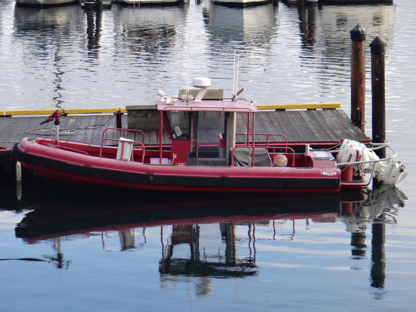 2003 Almar Center Enclosed Console Fire Boat | Used Truck Details