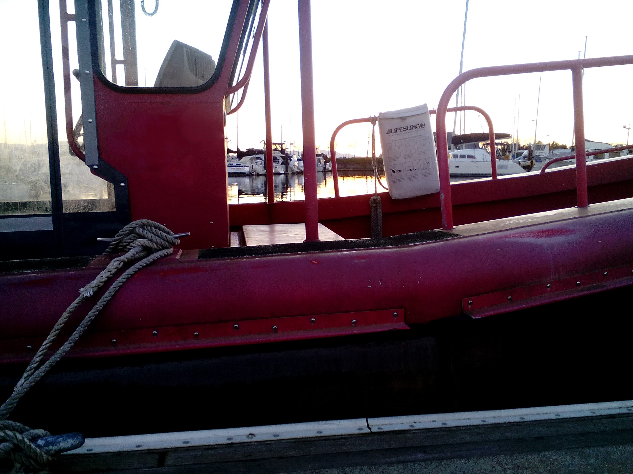 2003 Almar Center Enclosed Console Fire Boat | Used Truck Details