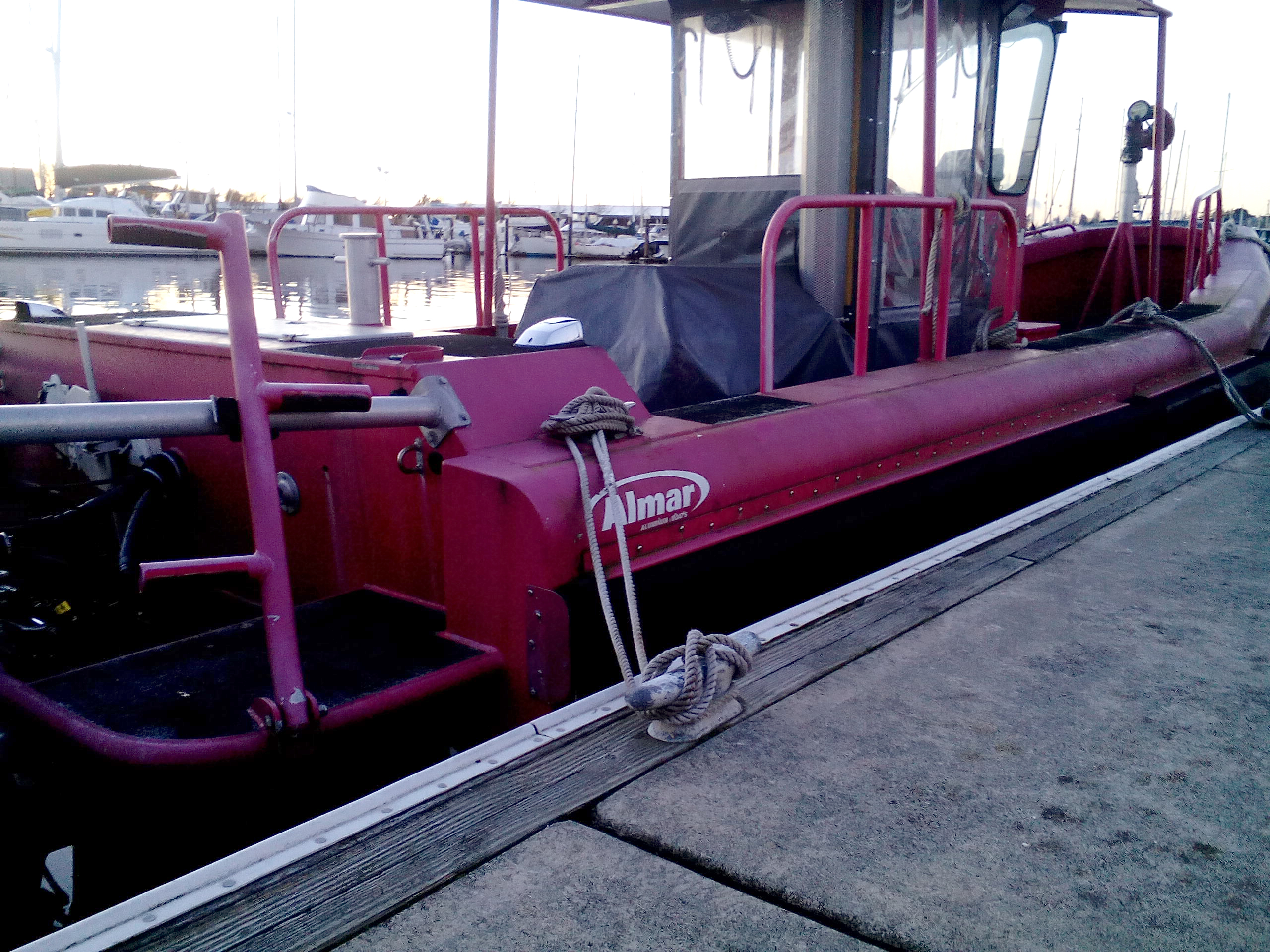 2003 Almar Center Enclosed Console Fire Boat | Used Truck Details