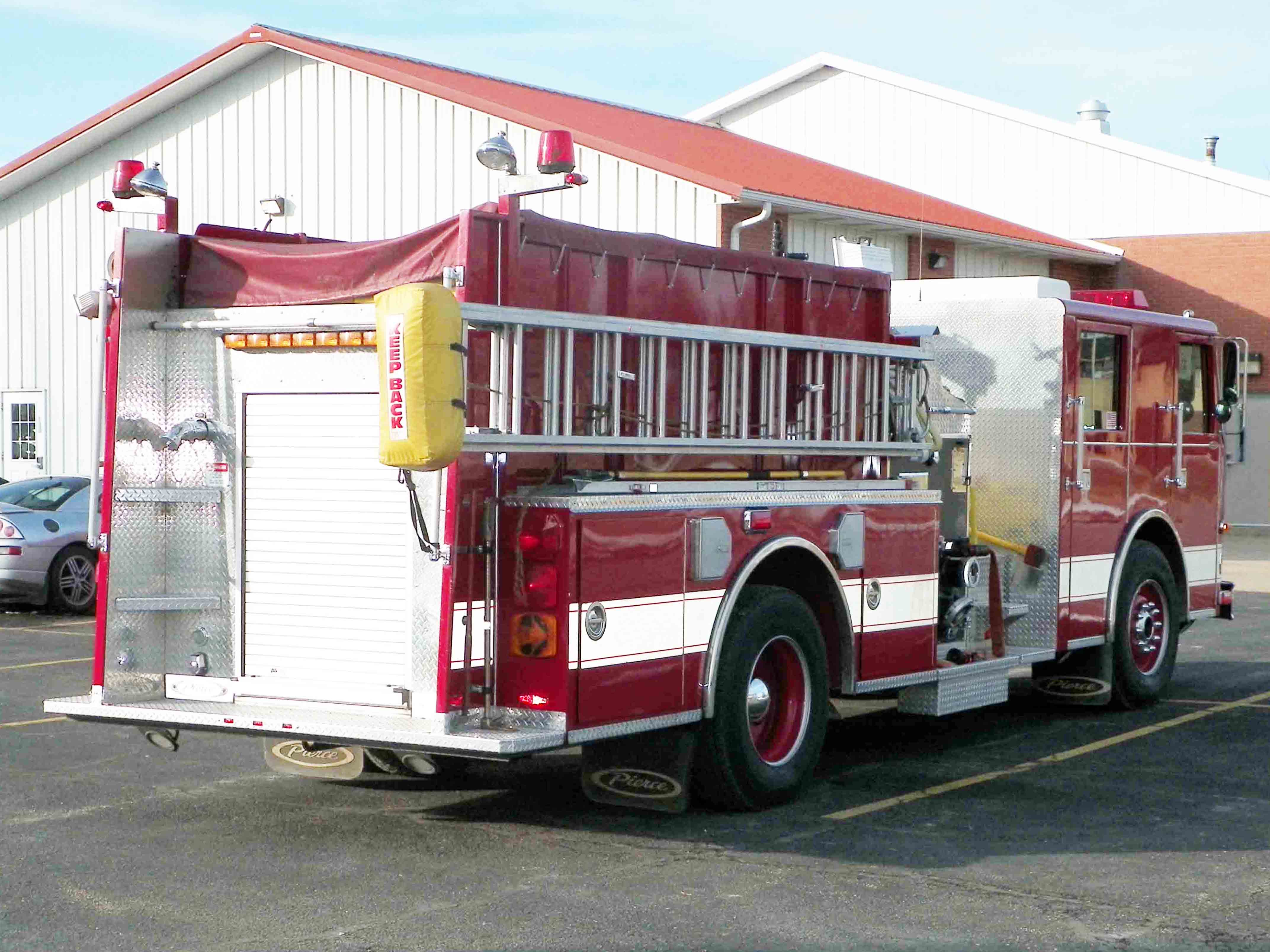 2000 Pierce Contender Pumper | Used Truck Details