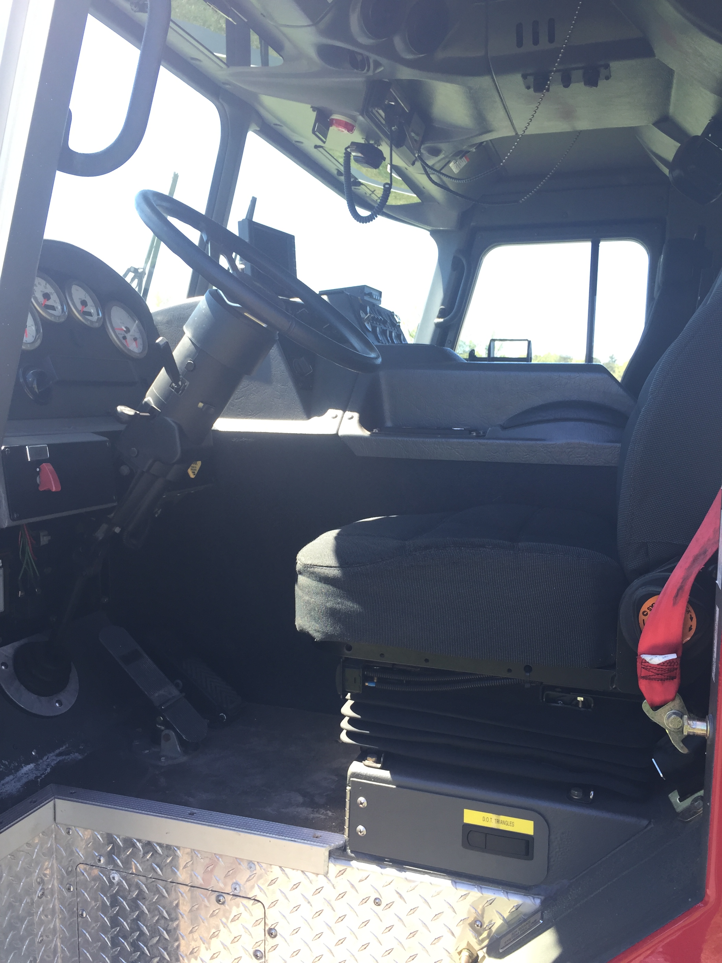 2005 E-One Typhoon Heavy Rescue | Used Truck Details