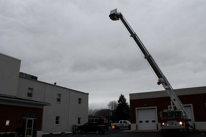 1974 Baker Mack 75' Aerialscope Platform | Used Truck Details