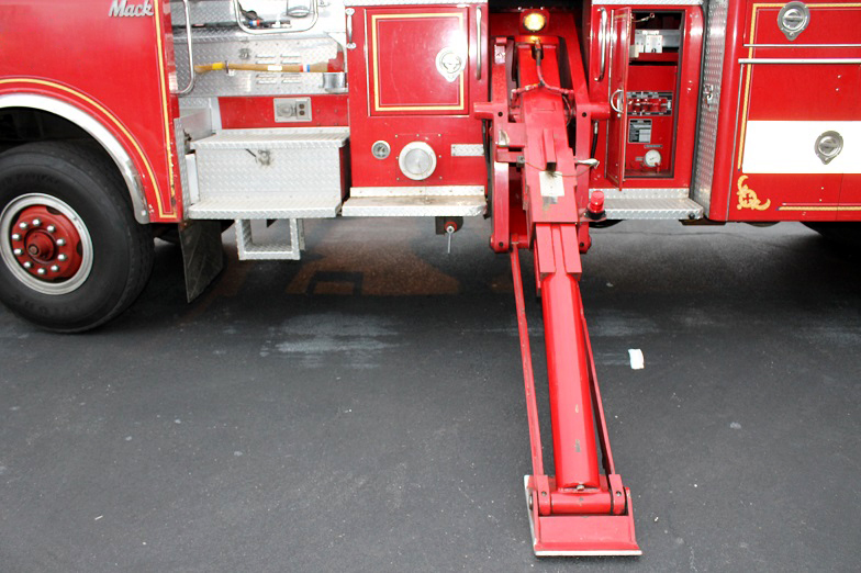 1974 Baker Mack 75' Aerialscope Platform | Used Truck Details