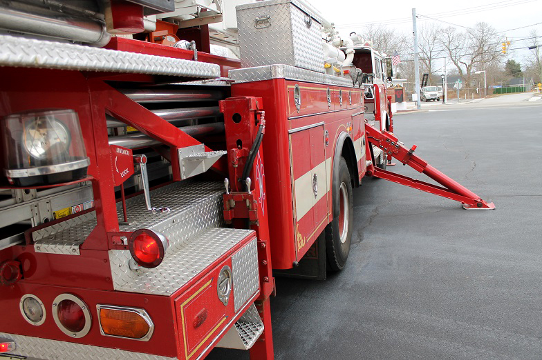 1974 Baker Mack 75' Aerialscope Platform | Used Truck Details
