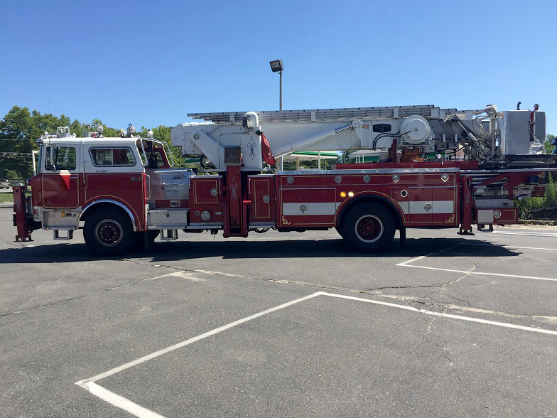 1974 Baker Mack 75' Aerialscope Platform | Used Truck Details