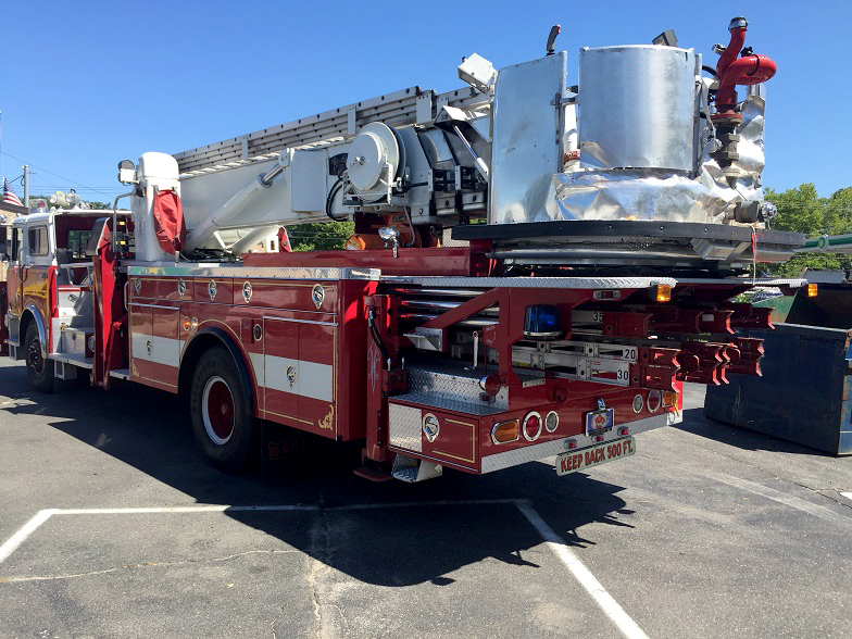 1974 Baker Mack 75' Aerialscope Platform | Used Truck Details