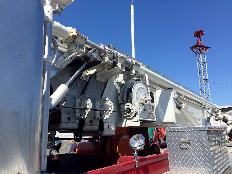 1974 Baker Mack 75' Aerialscope Platform | Used Truck Details