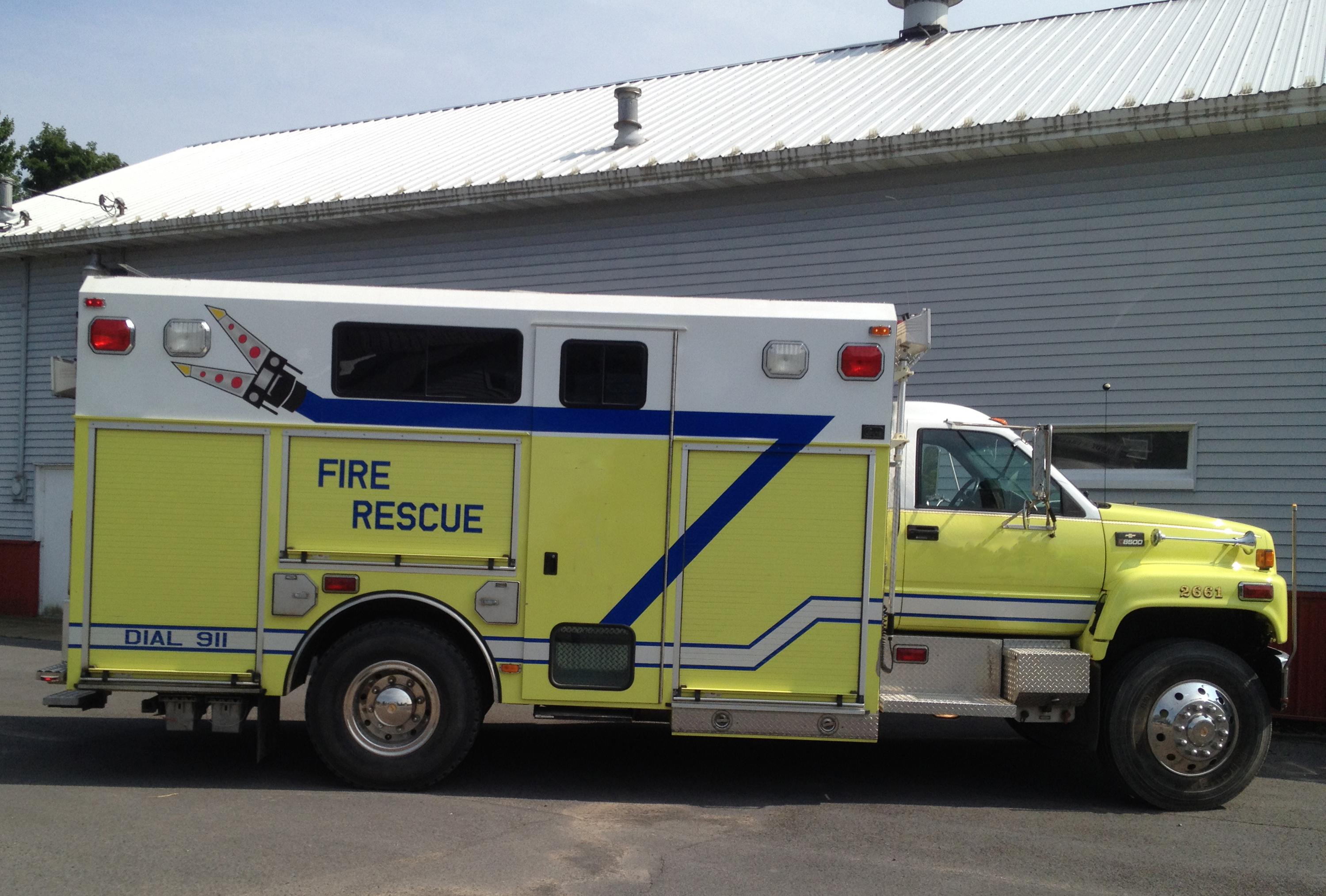 2000 4-Guys Chevrolet Wet Rescue | Used Truck Details