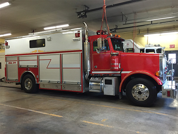1997 New Lexington Peterbilt Walk-In Rescue | Used Truck Details