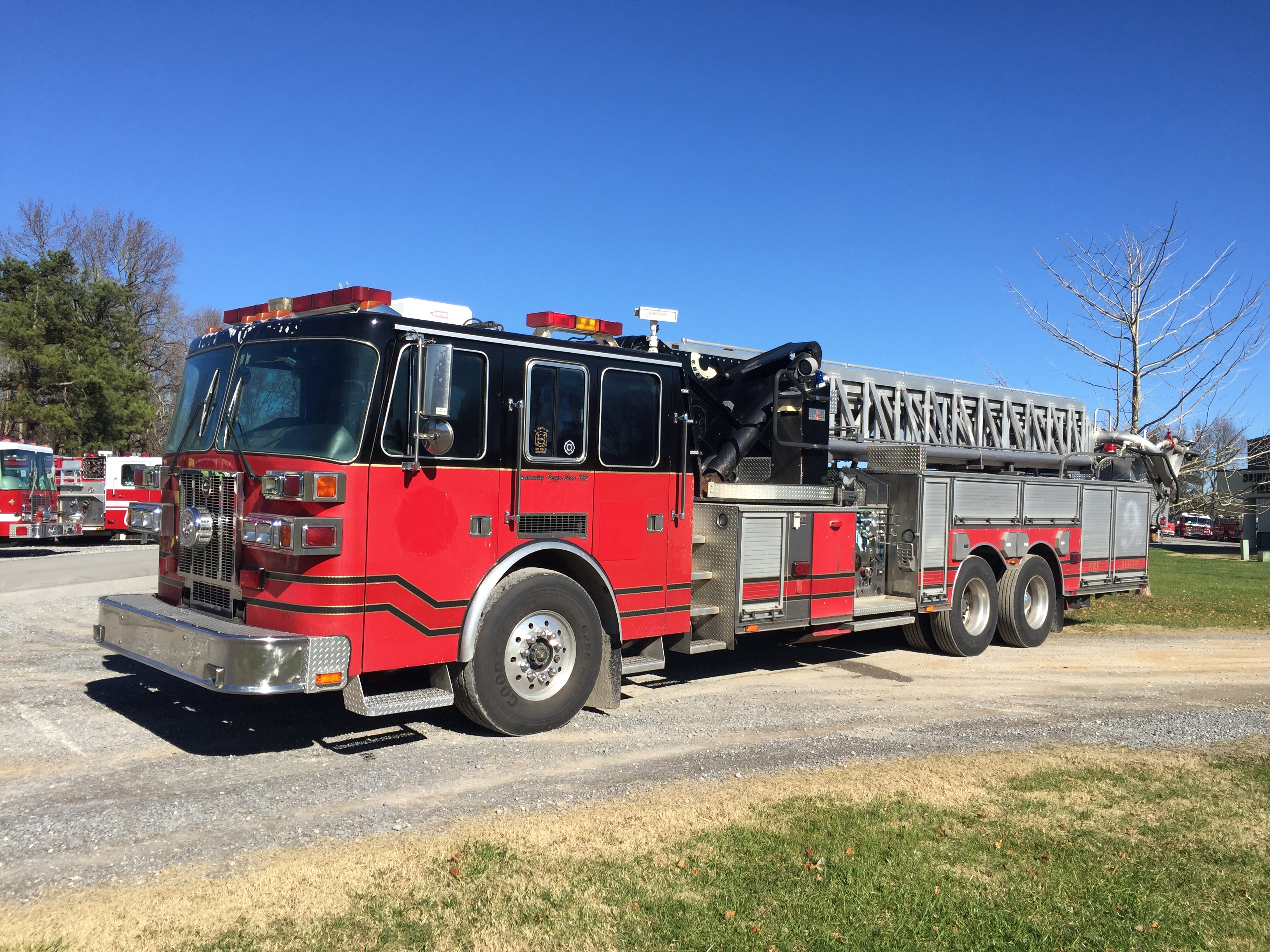 1999 Sutphen 95' Tower | Used Truck Details