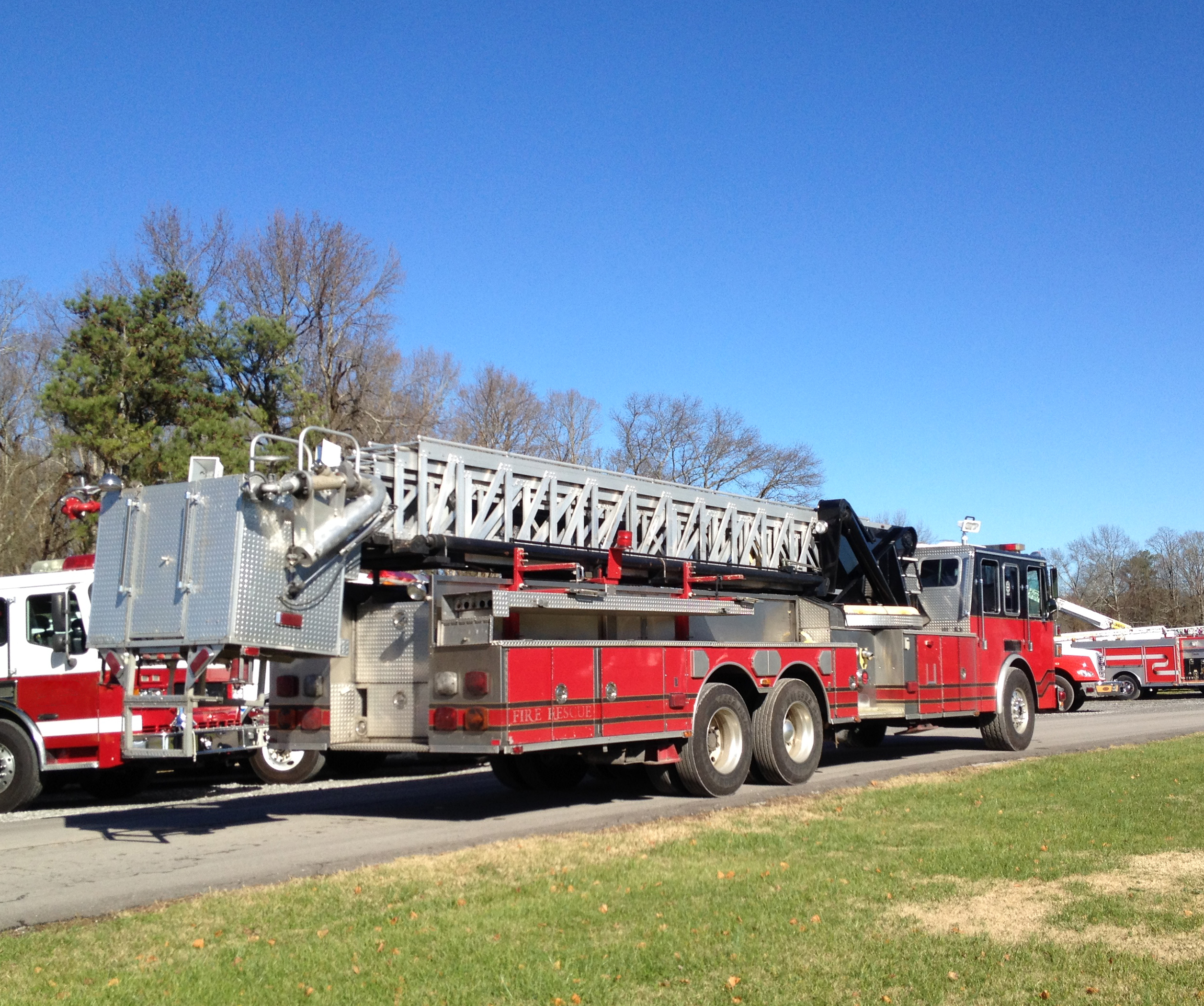 1997 Sutphen 95' Tower | Used Truck Details