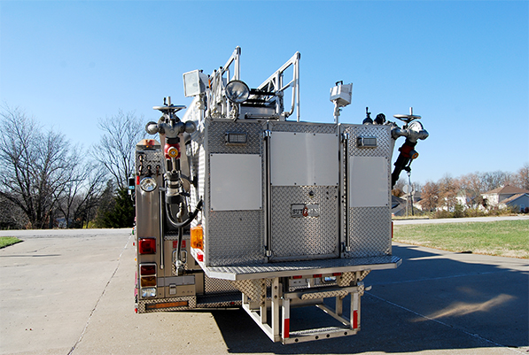 2002 Sutphen SP70 Mid-Mount Mini-Tower | Used Truck Details