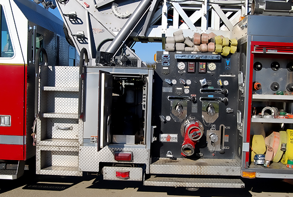 2002 Sutphen SP70 Mid-Mount Mini-Tower | Used Truck Details