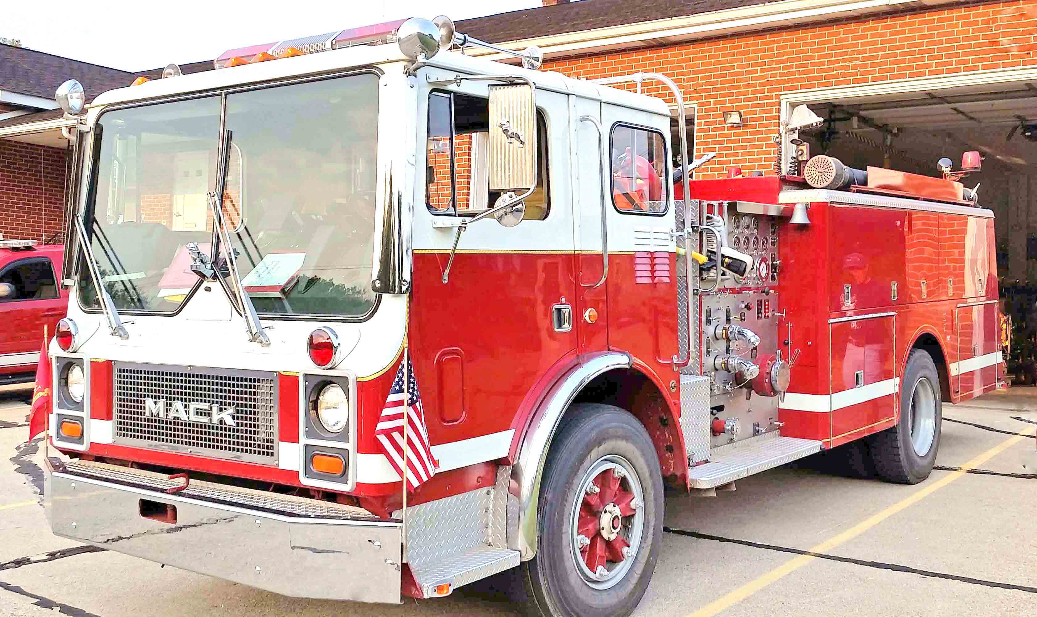 1982 Mack Pumper | Used Truck Details