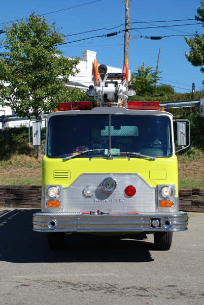 1982 Mack 50' TeleSqurt | Used Truck Details