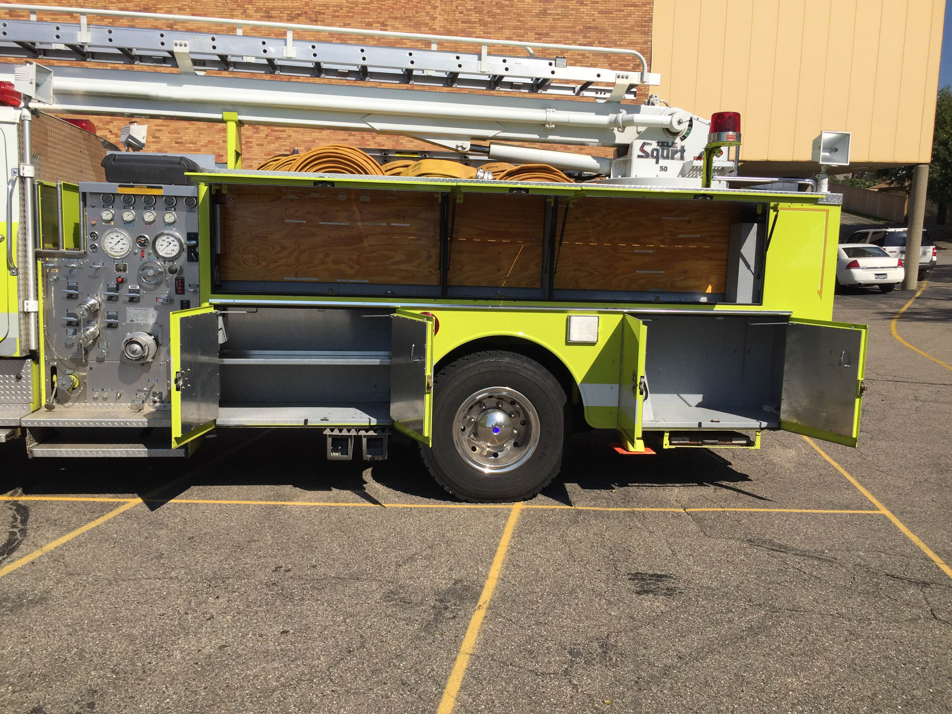 1982 Mack 50' TeleSqurt | Used Truck Details