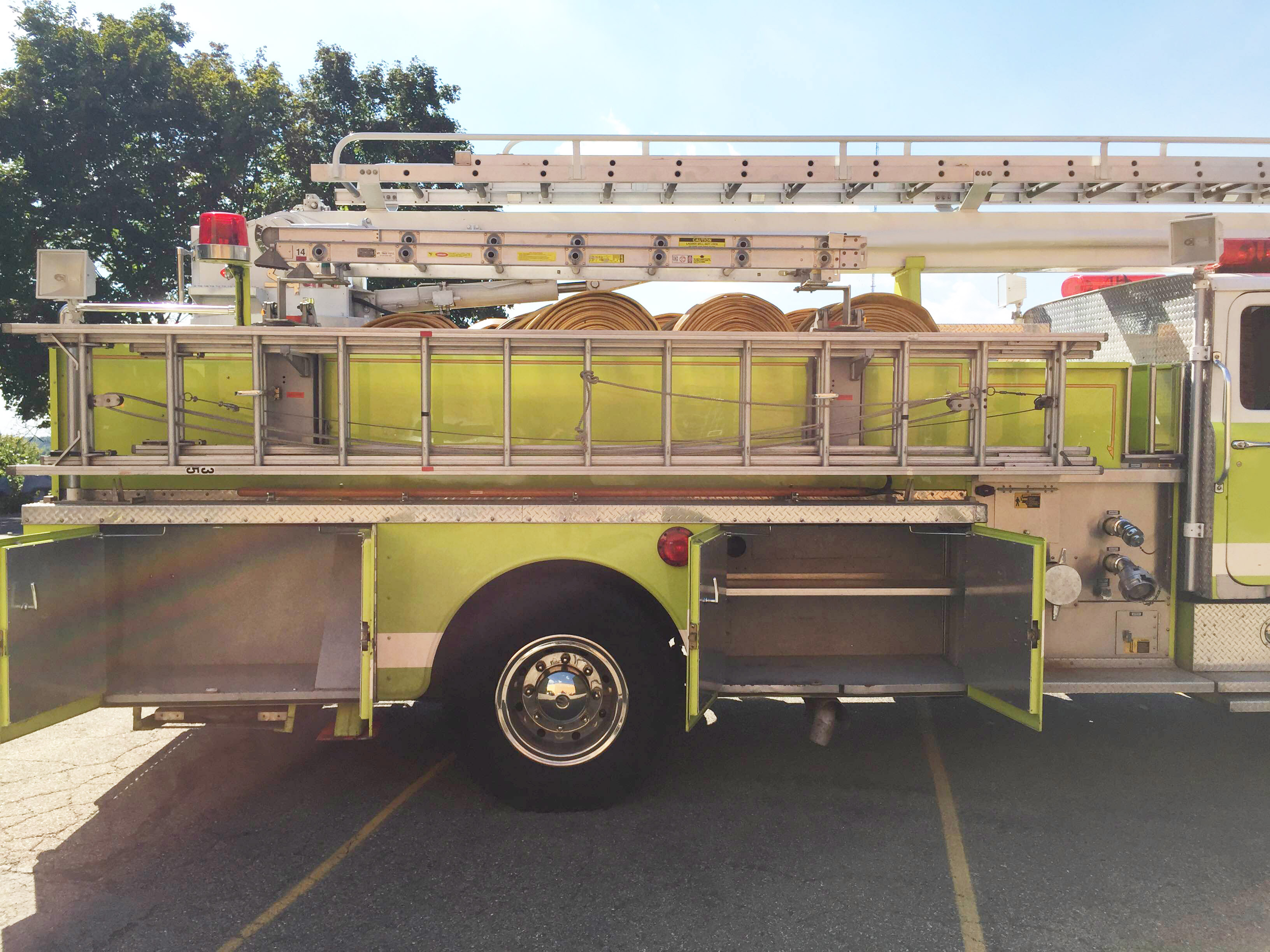 1982 Mack 50' TeleSqurt | Used Truck Details