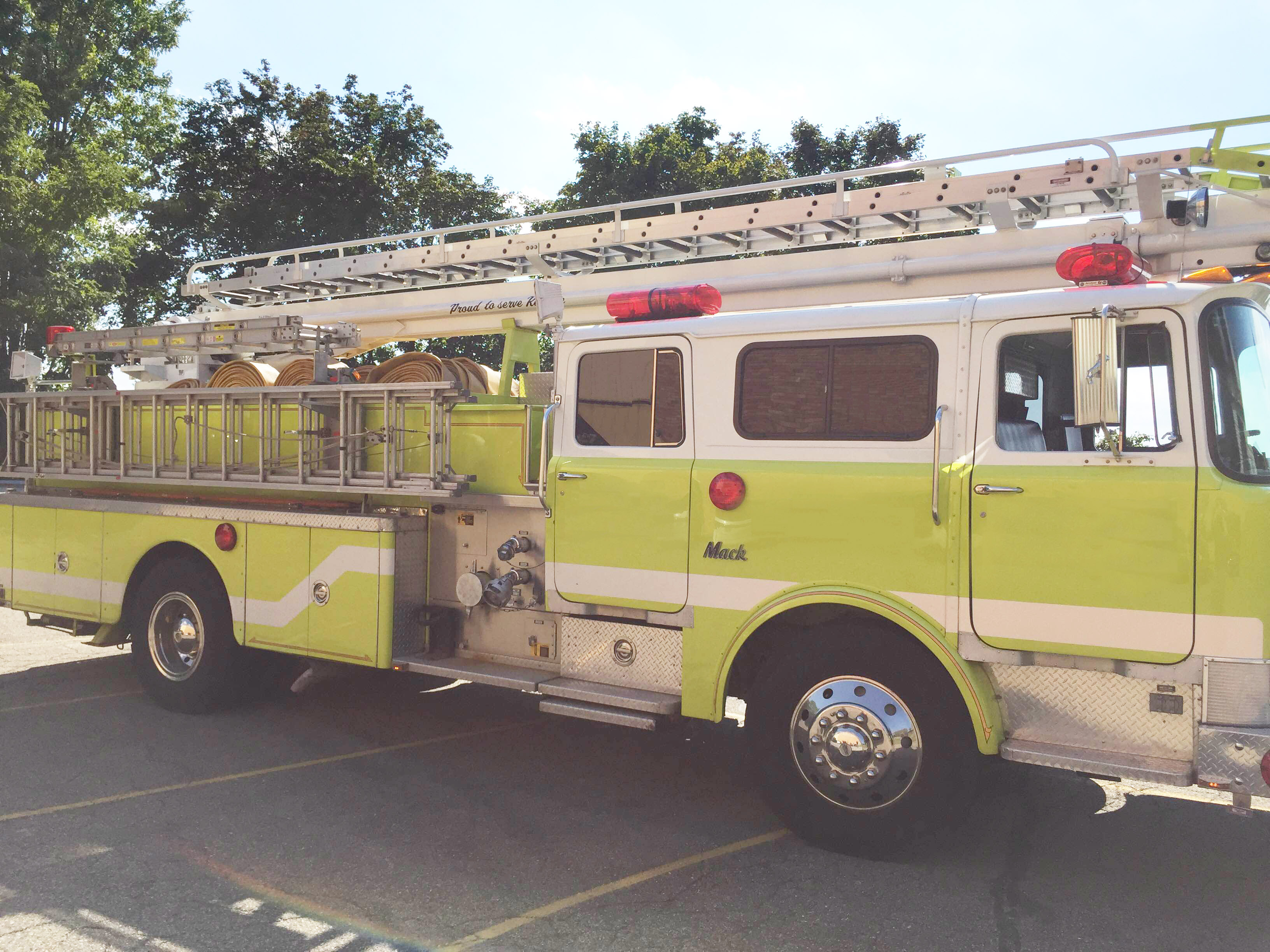 1982 Mack 50' TeleSqurt | Used Truck Details