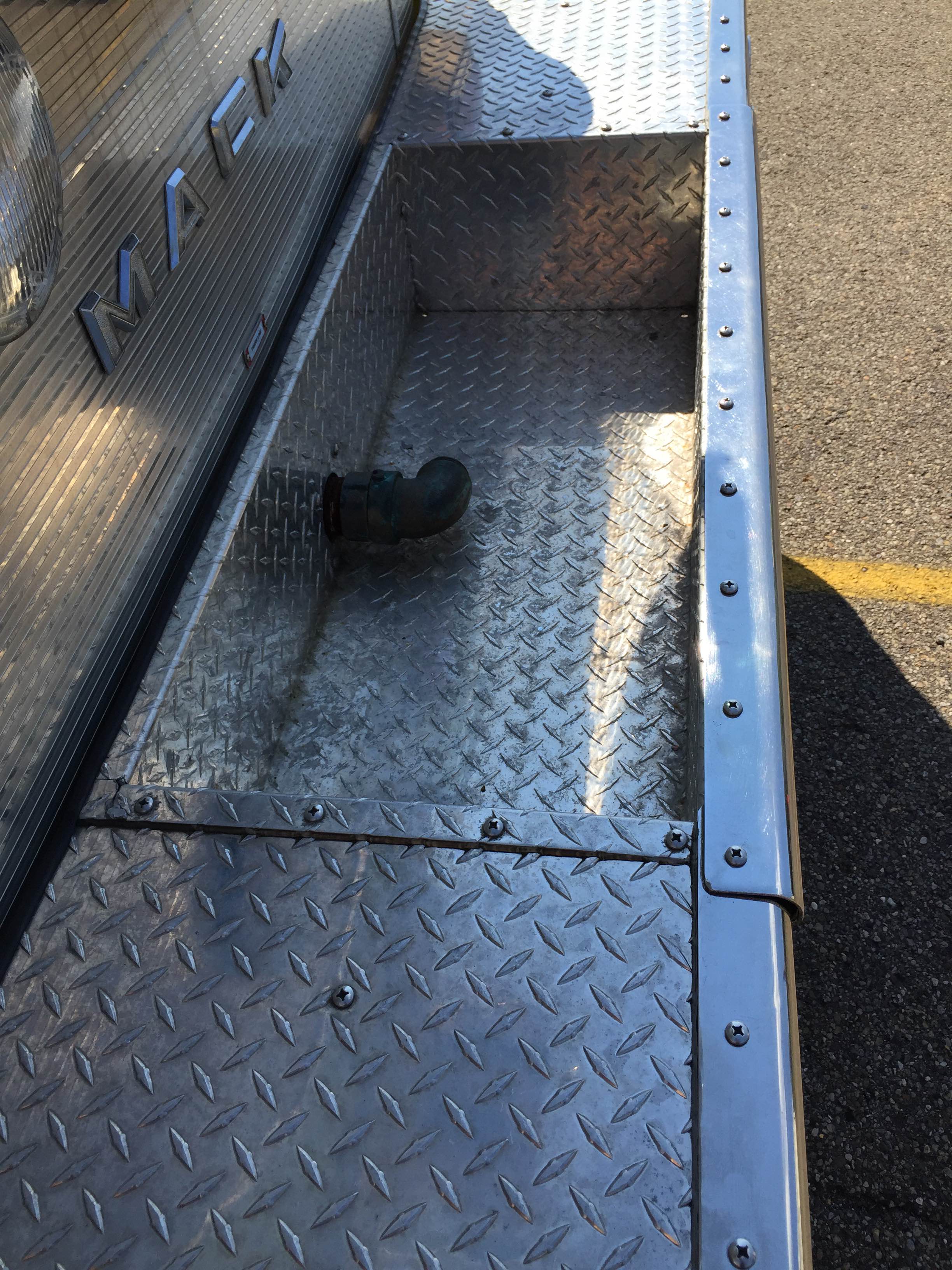 1982 Mack 50' TeleSqurt | Used Truck Details