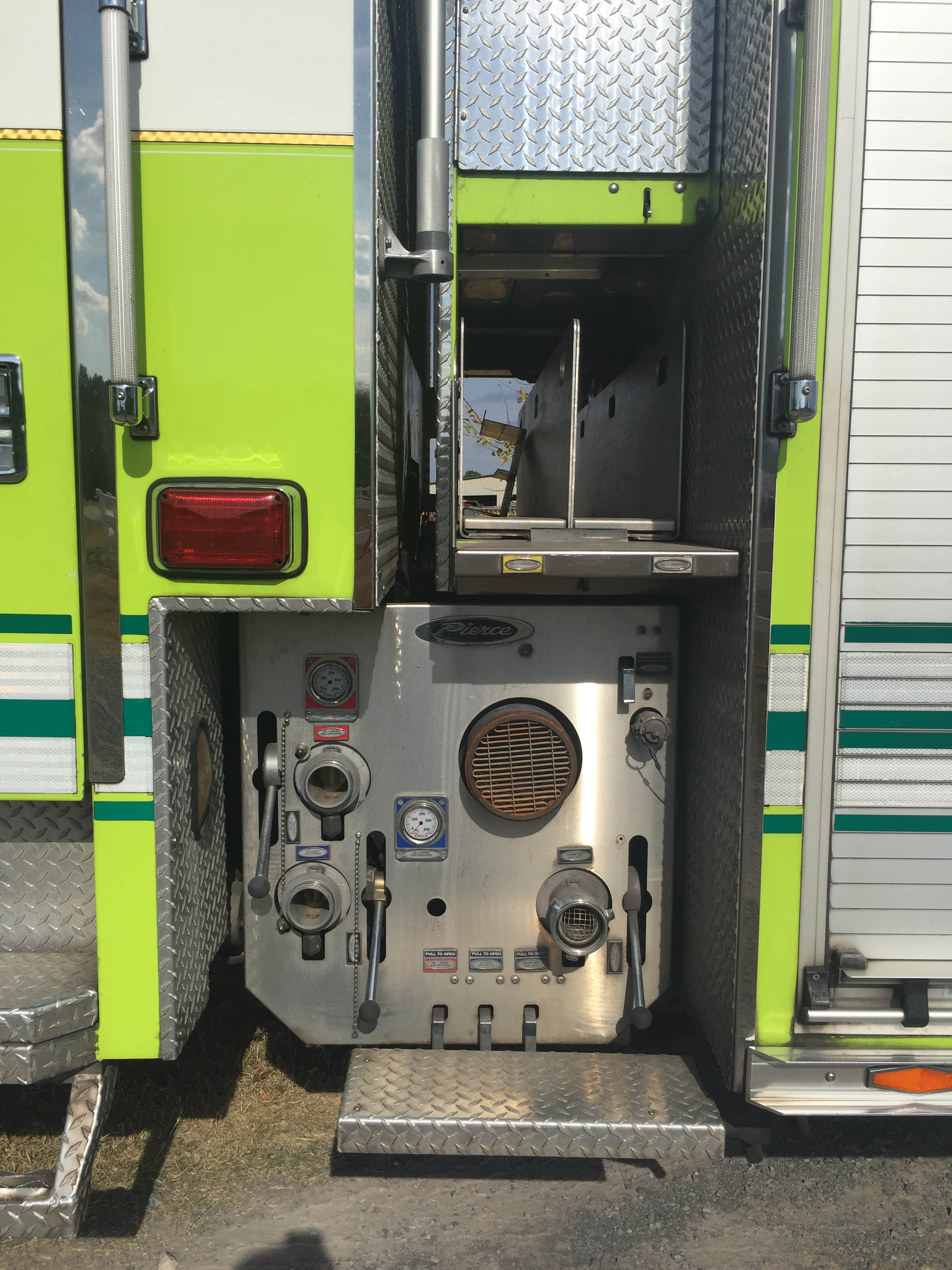 2008 Pierce PUC Pumper - Knox Squad 241 | Used Truck Details